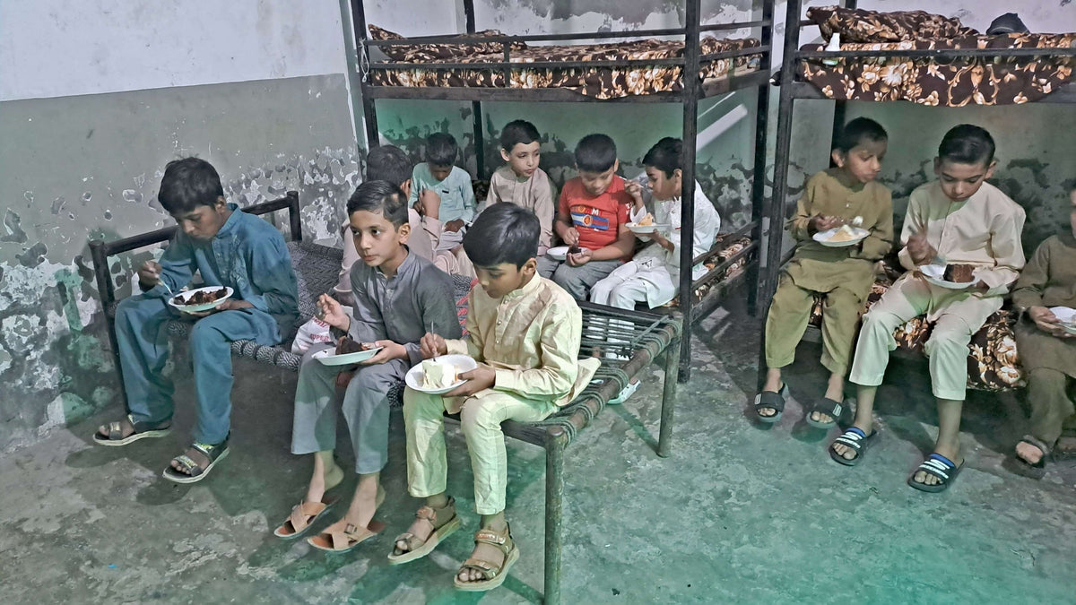 Lahore, Pakistan - Participating in Orphan Support Program & Mobile Fo ...